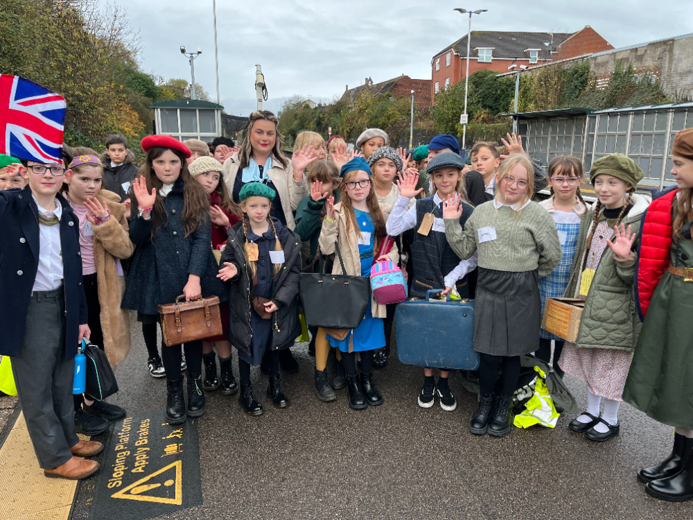 Luckwell Primary Pupils Board Train in Surprise Evacuee Send Off ...